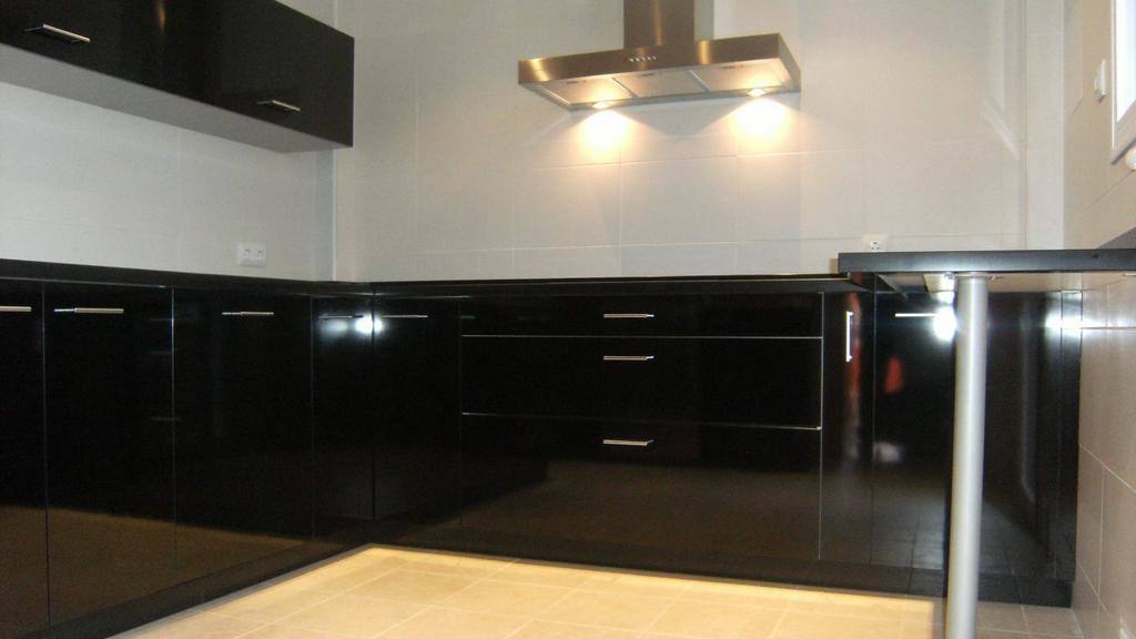 Cocina de Formica Negra